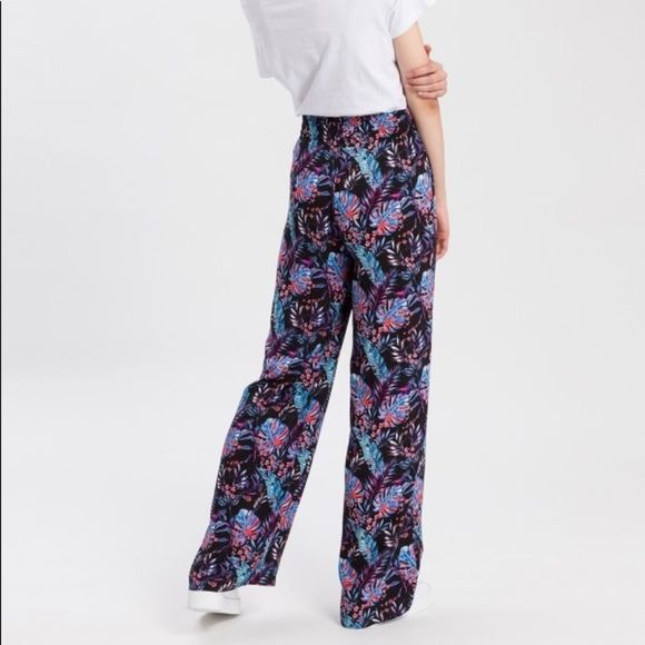 Pants & Jumpsuits | Very Cute Large Pants Perfect For Summer | Poshmark